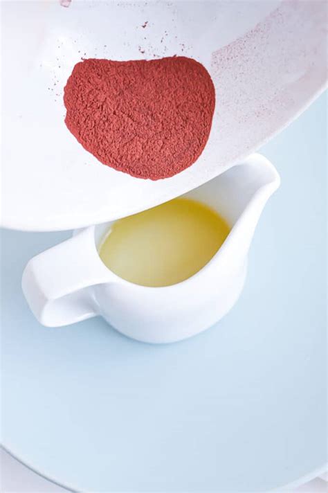 Diy Beetroot Lip Balm 3 Non Toxic Ingredients Get Green Be Well