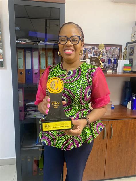 Unilevers Nana Yaa Owusu Ansah Wins Ultimate Woman Of The Year At Fmcg