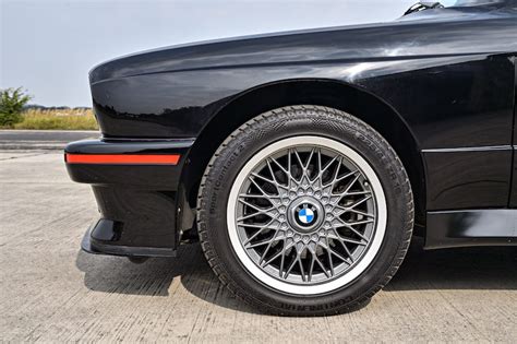 Bmw E30 M3 1989 Model — Collectible Wheels 44 Off