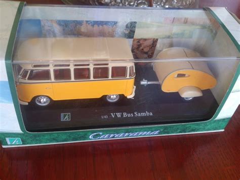 1/43 1:43 model Cararama VW Bus Samba