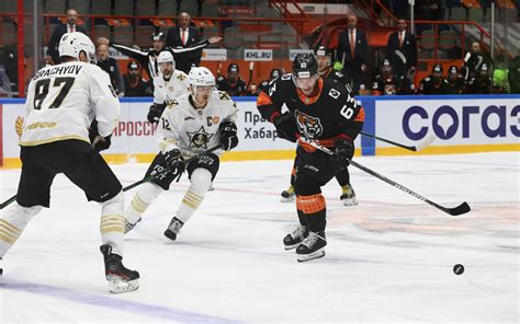 Амур проиграл Адмиралу в КХЛ после экстренной посадки самолёта