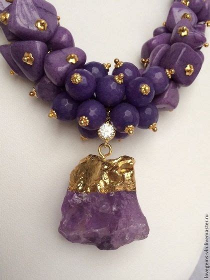 Купить или заказать Колье из натуральных камней с подвеской ПУРПУР в интернет магазине на