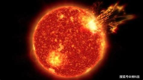 为什么太阳活动是11年周期？太阳运动终于揭示了黑子的内部运作！ 经向