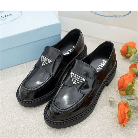 프라다 초콜릿 브러시드 가죽로퍼 명품 럭셔리 프리미엄 레플리카 전문 쇼핑몰 베니스몰