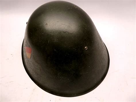 Ddr Nva Steel Helmet With An Emblem 1st Model M56 Size 2 3rd Quarter 1961