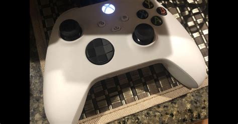 Mysterious White Next Gen Xbox Controller Appears Online The Verge