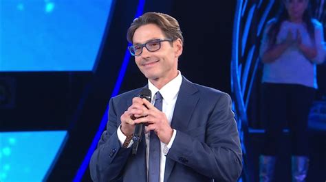 Canale 5 Frega Di Nuovo Rai1 Caduta Libera E Milionario Debuttano In