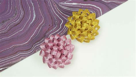 How To Make Paper Snowflake Tutorial Easy Christmas Paper Crafts How To Make A Paper