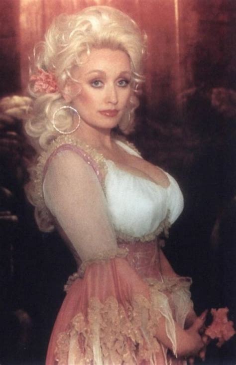 Dolly Parton Body Size Breast Waist Hips Bra Height Weight