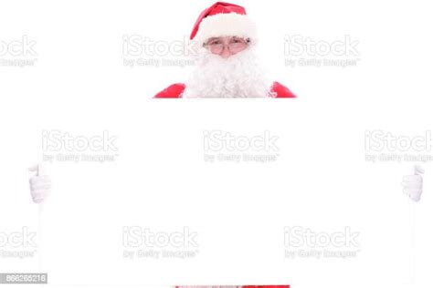 흰색 배경에 고립 된 복사 공간 영역을 들고 친절 산타 클로스 가리키기에 대한 스톡 사진 및 기타 이미지 가리키기 공란 남자 Istock