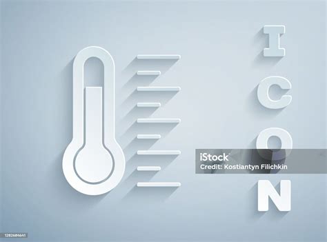 종이 컷 기상 온도계 측정 아이콘 은 회색 배경에 격리 온도계 장비는 덥거나 추운 날씨를 표시합니다 종이 아트 스타일 벡터 0