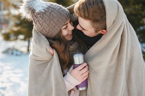 Jeune Couple Photo Gratuite