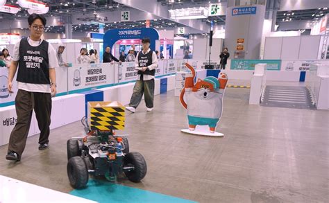 Ai서머리 엠클라우드브리지 Ai 챗봇 서비스 출시‧우아한형제들 ‘배민 로봇배달 챌린지 성료 뉴스레터로 만나는 스타트업 투자 리포트 ‘스타트업레시피