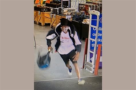 Man Sprints from North Bellport Business After Swiping Merchandise, Cops Say | LongIsland.com