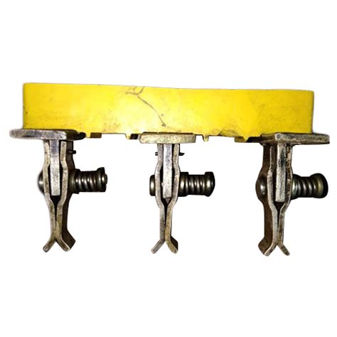 Industrial Lyra Contact Application Electrical At Best Price In