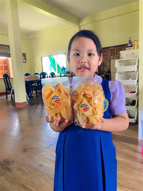 พี่แตงกวา ทีแรก กะ ซื้อ กิน ตอนนี้ มี คนสั่ง คนละ 2 ถุง 3 ถุง ออเดอร์ 40 กว่าถุง ไปแล้ววววว