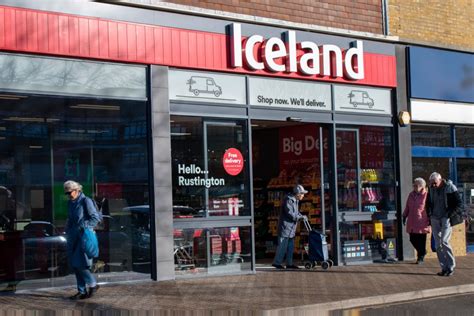 Iceland Partners With Deliveroo For Rapid Grocery Delivery Service