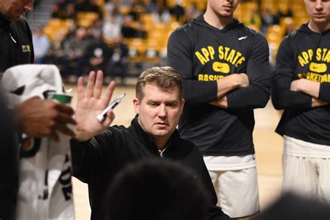 App State defeats Texas State in Kerns’ 100th win – The Appalachian