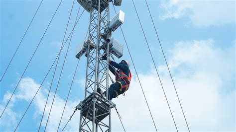 5G Sees New Light In 2 1 GHz Frequency Auction Thu September 8 2022 The Jakarta Post