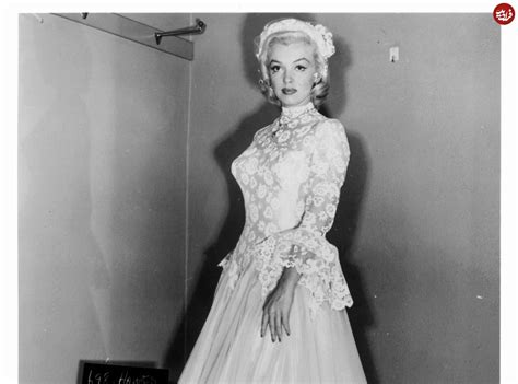 عکس زیبایی شوکه کننده مرلین مونرو ۷۲ سال پیش با لباس گیپور اقتصاد24