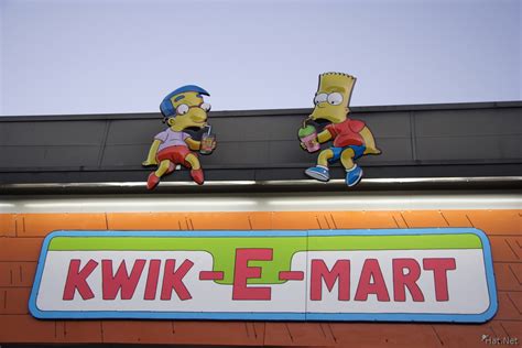 Police Chief Wiggum Simpsons Kwik E Mart Vancoolver Photos