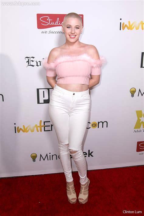 Riley Nixon Wiki Bio Riley Nixon Wiki Bio