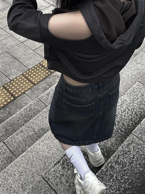 언발 컷팅 크롭 후드티 오프숄더 후드티 무지 크롭 트임 언발 유니크 캐주얼 노멀핏 에이블리