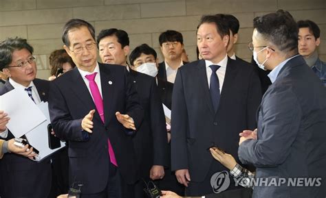 규제샌드박스 혁신기업 간담회 참석한 한덕수 총리 연합뉴스