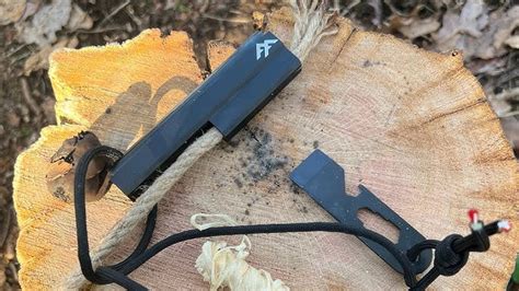Kit Antiforatura Accendifuoco Forest Fundamentals Stealth Fire Starter
