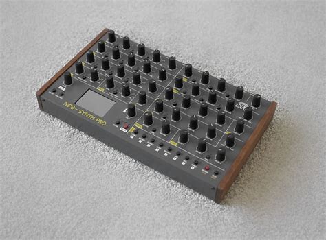 MFB Synth Pro Rev 4 8 Voice Polyphonic Analog Synth Reverb