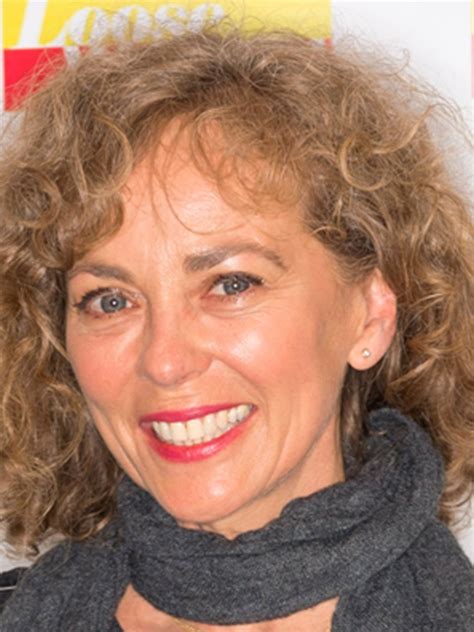 Annie Jones Pictures Rotten Tomatoes