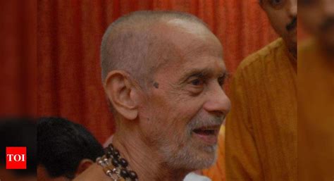 Pejavara Mutt Seer Vishwesha Teertha Swami Passes Away Key Incidents