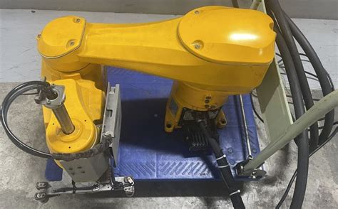 Staubli Cs9 Ts2 60 Robot Controller With Scara Robot Novus Ferro Pte Ltd