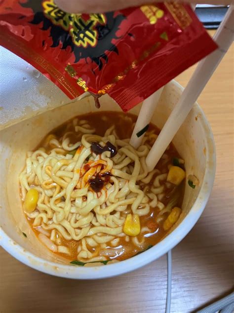 タンメントナリの「辛激タンメン旨辛味噌」と「辛激ワンタンスープ」を辛さレビュー｜辛いものが食べたい