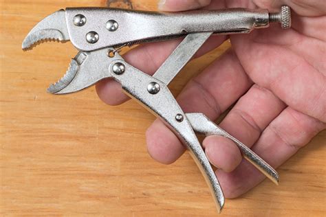 How To Lock Vise Grips