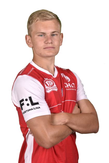 Lupač Se Plácne Přes Kapsu Poprvé V Základu A Ještě Servíroval Tác Na