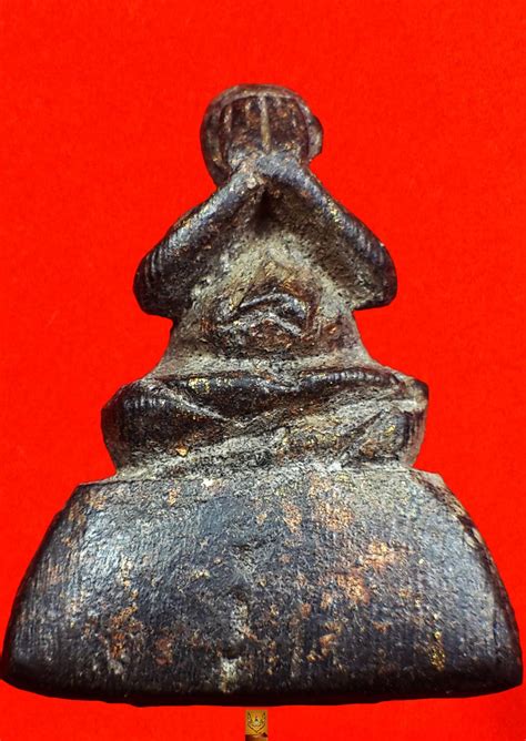 ปิดตาไม้แกะหลวงปู่รอดวัดบางน้ำวน พระเครื่องบ้านหล่อ Facebook