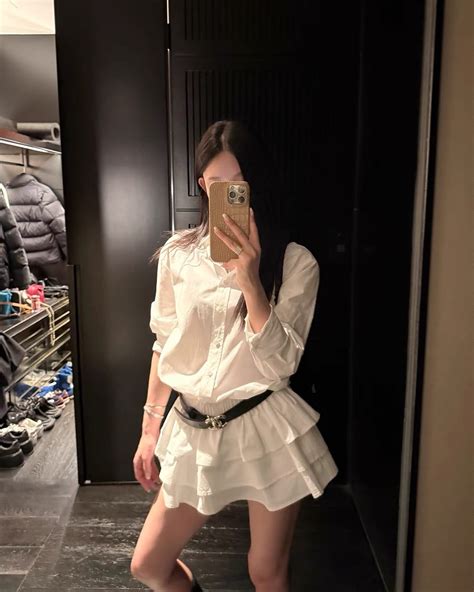 파리지앵바이브 ️셔츠 밴딩 러플 티어드 미니원피스 블랙 화이트 두 컬러로 나왔습니다🤍 Instagram