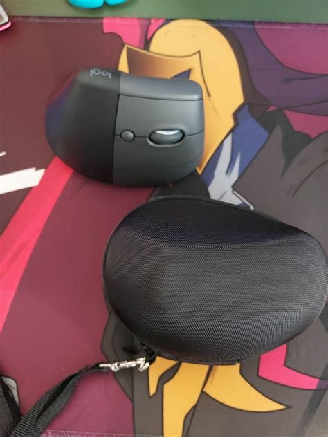 Logitech Lift Computers Tech Parts Accessories Mouse Mousepads On Carousell