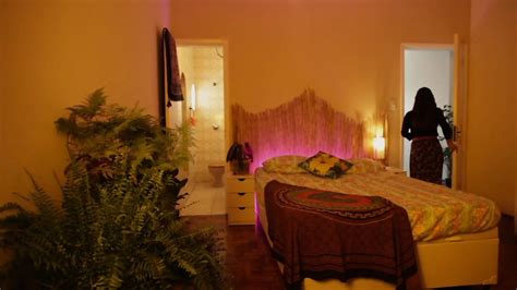 Emme White Masturbando No Banheiro