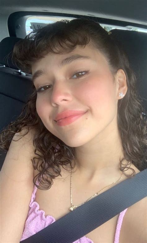 Girl Sex Happy Dogs Pretty Face Find Image We Heart It Curly Hair