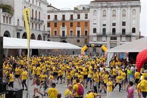La GdB Run conquista la città più di persone per la solidarietà Giornale di Brescia