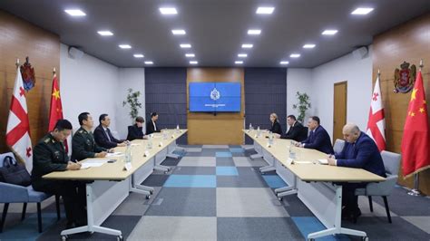 აშშ ისა და ბრიტანეთისგან სანქცირების შემდეგ მინისტრი გომელაური ჩინეთის ელჩს შეხვდა