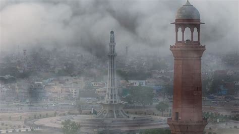 Lhc Orders Closure Of Schools In Smog Hit Lahore For Three Days A Week
