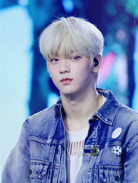 더쿠 투바투 수빈 금발짤 풀고감