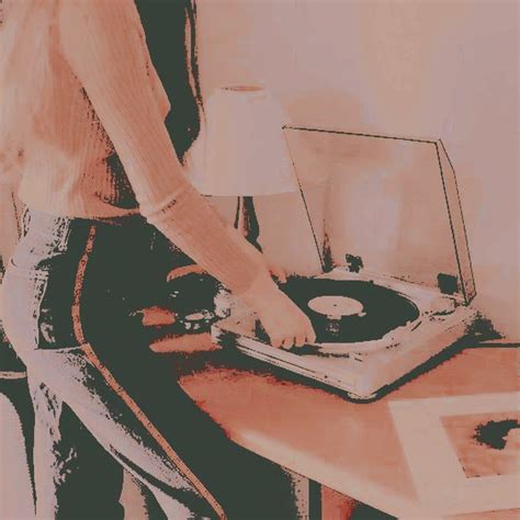 Pin By She She Lives In Daydreams On Megara Icons Aesthetic Abstract Artwork Artwork