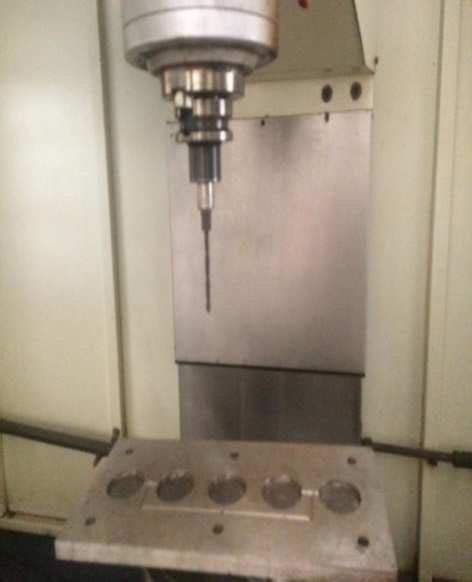 the computer numerically controlled cnc machine used in the mold