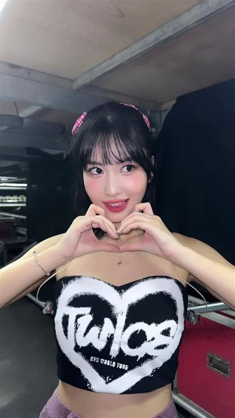 190422 Momo R Momo