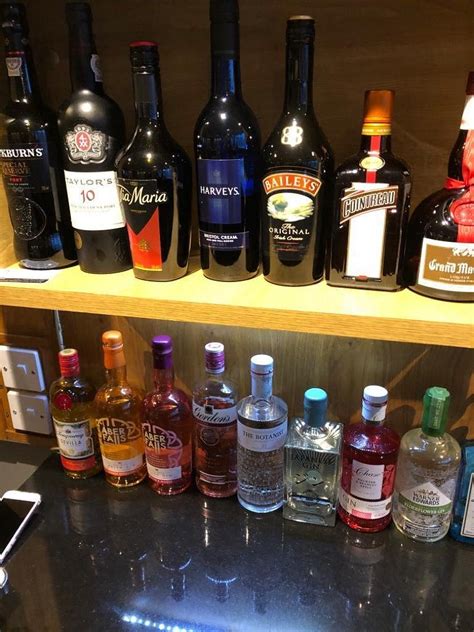 Sassis Thai Restaurant Bourne Restaurant Reviews Photos And Phone