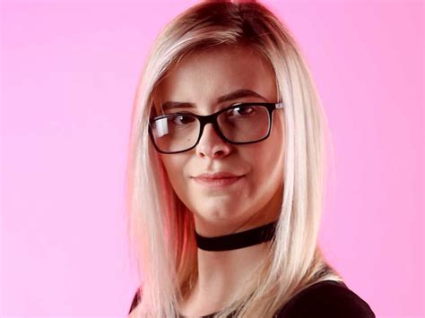 Sunshine Girl Nicole Toronto Sun Sunshine Girl Nicole Toronto Sun